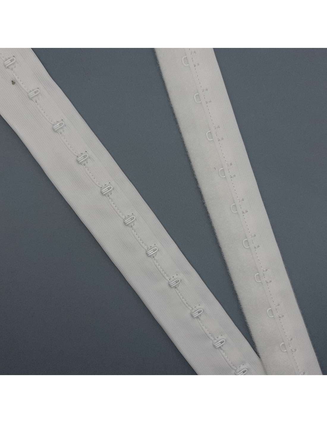 Cinta corchetera para lencería y corsetería | Mercería Alfambra